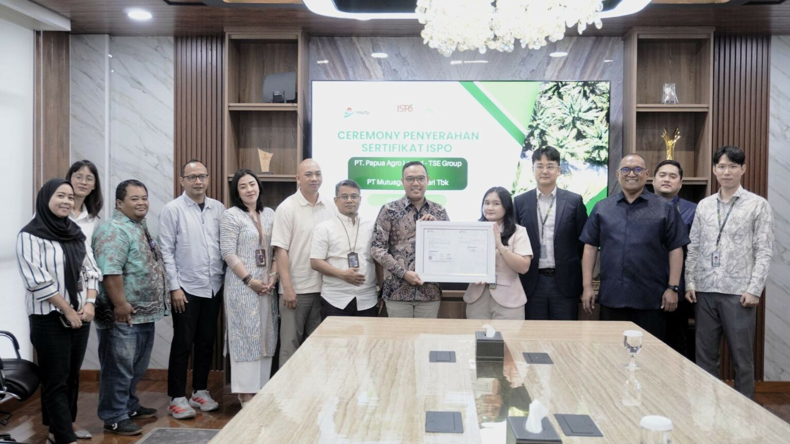 MUTU International Serahkan Sertifikat ISPO kepada PT Papua Agro ...